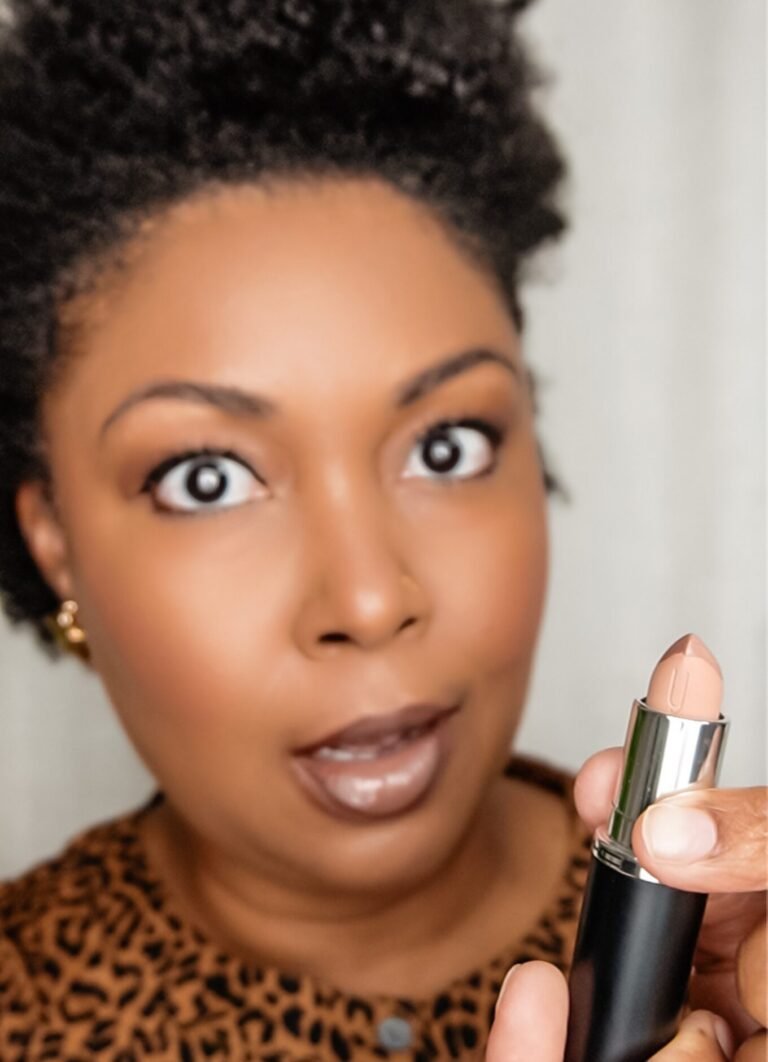 MAC Acting Natural Matte Lipstick Review: Love It Or Hate It? | This ...