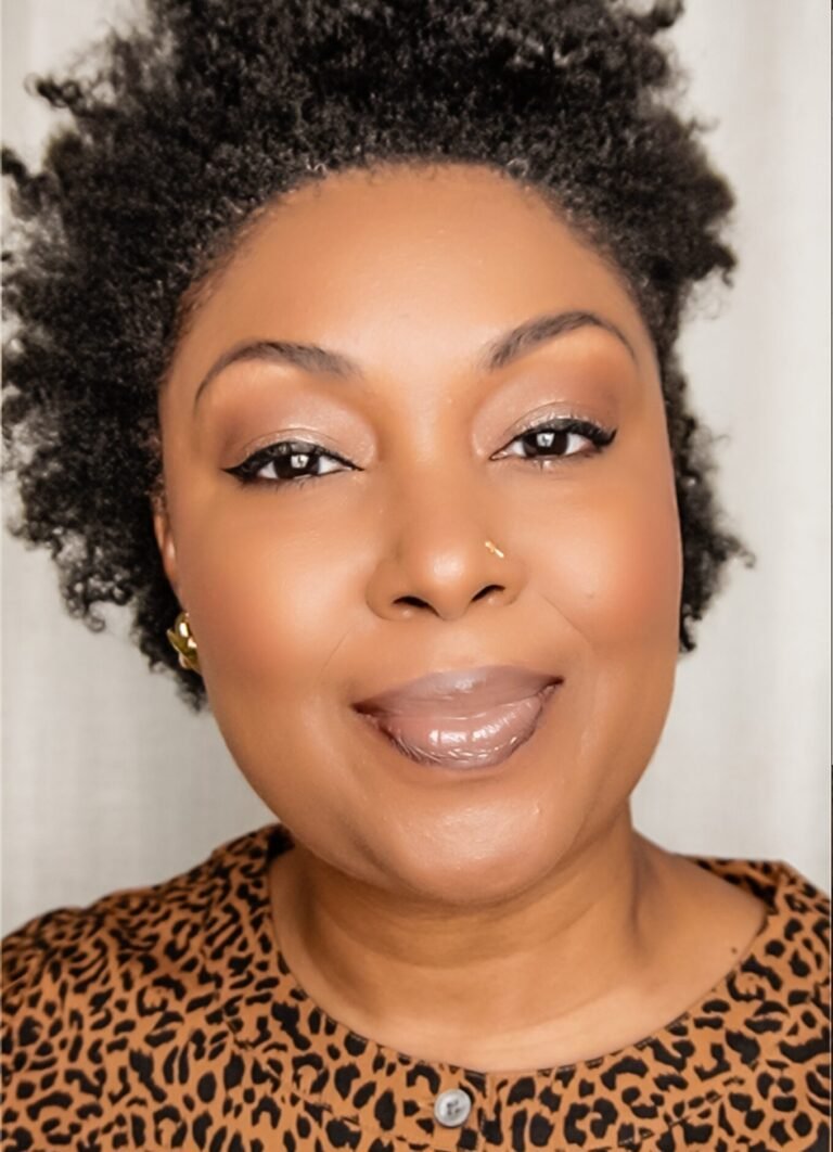 MAC Acting Natural Matte Lipstick Review: Love It Or Hate It? | This ...